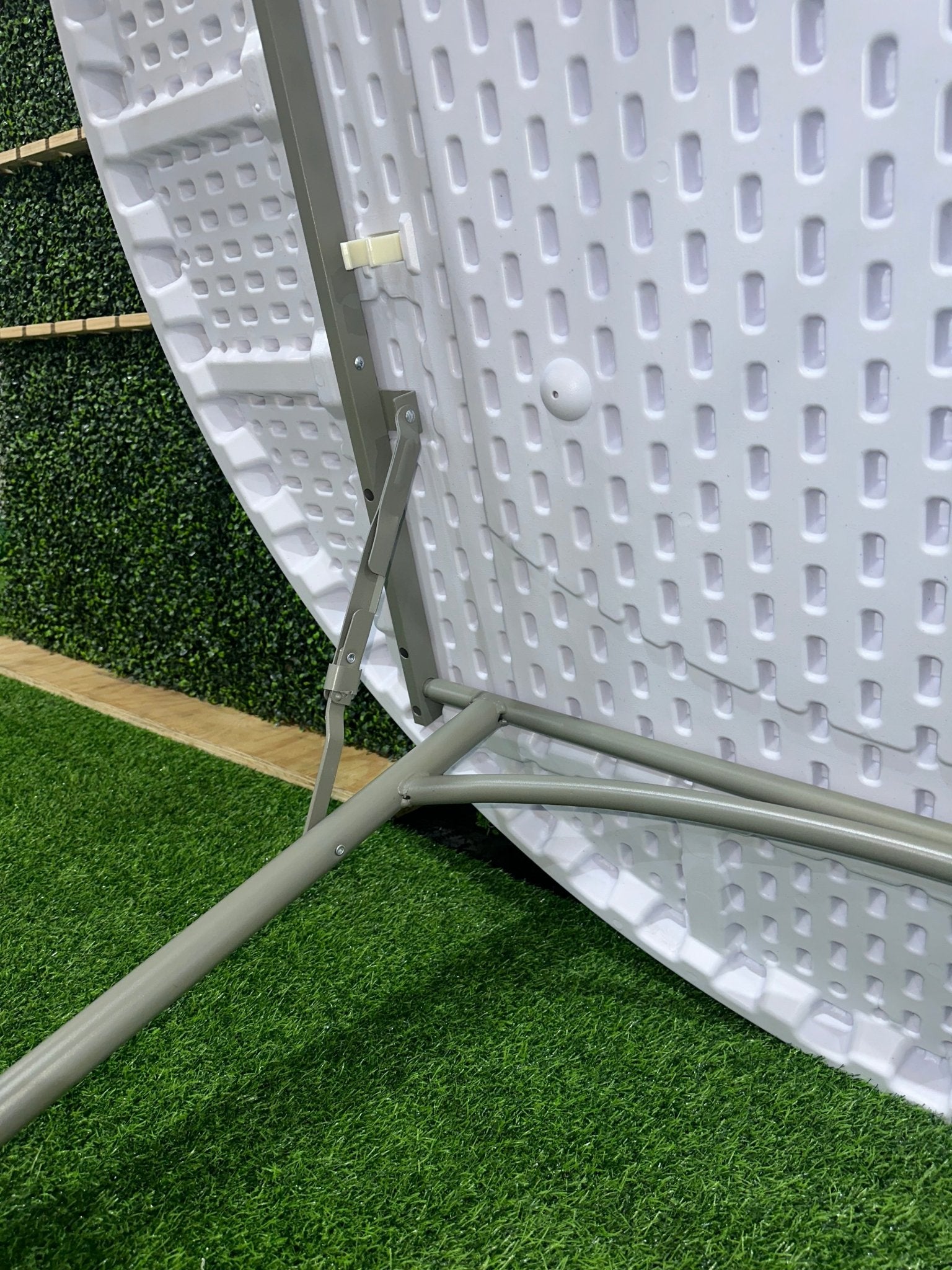 60" Heavy Duty Pro Round Plastic Folding Table